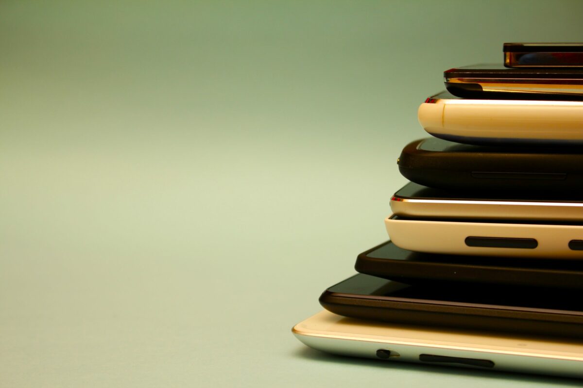 Toward People’s Community Control of Technology: Race, Access, and ...
